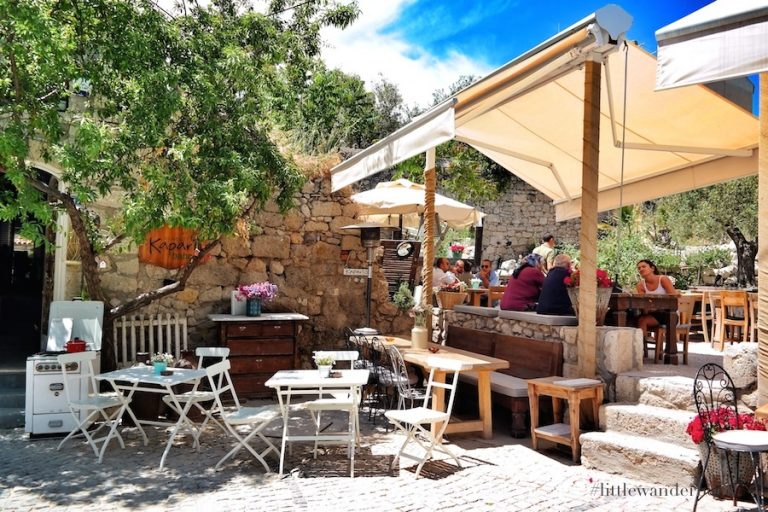 6 Must Visit Restaurants in Alaçati | Turkey | Little Wanderbook.com
